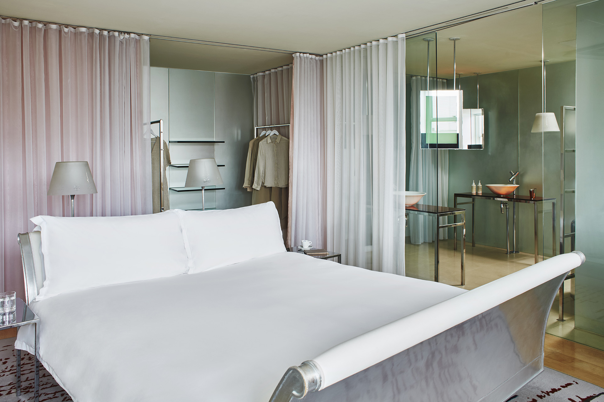 Rooms and Suites | Sanderson Hotel | Morgans Originals